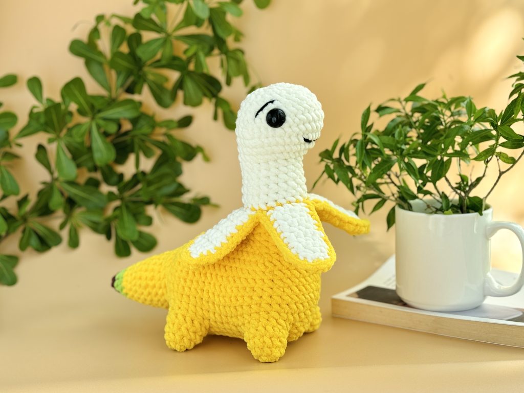 NO SEW Cute BANANASAURUS Crochet Pattern for Dinosaur Plushies ...